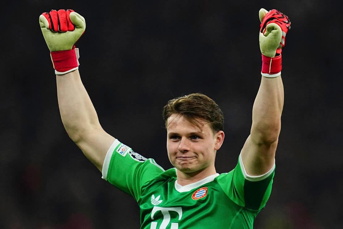 Jonas Urbig: Freundin, Gehalt, Herkunft, Karriere & Klavier spielen